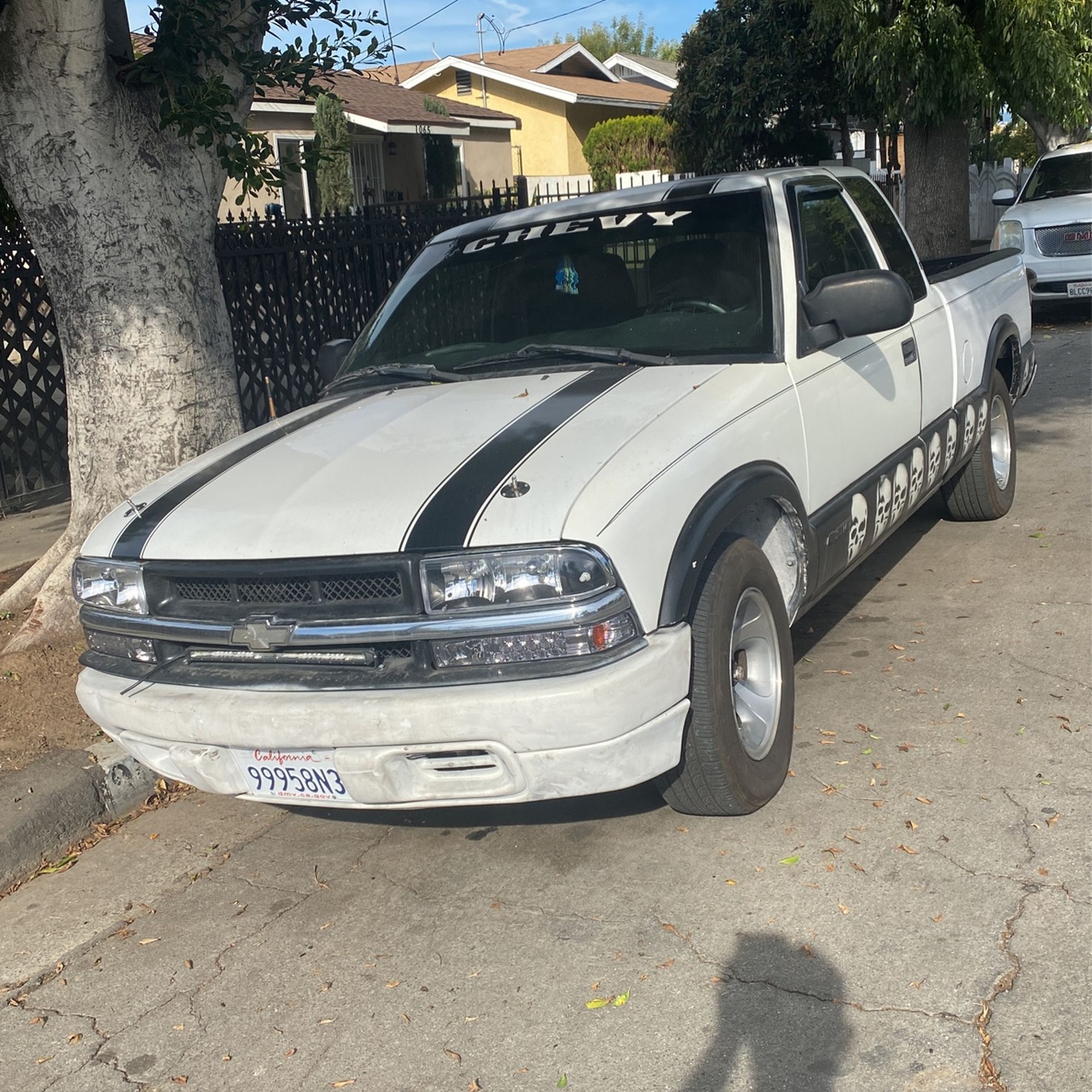 200 Chevy S10 $2400 Posible Oferta Razonable for Sale in Los Angeles ...