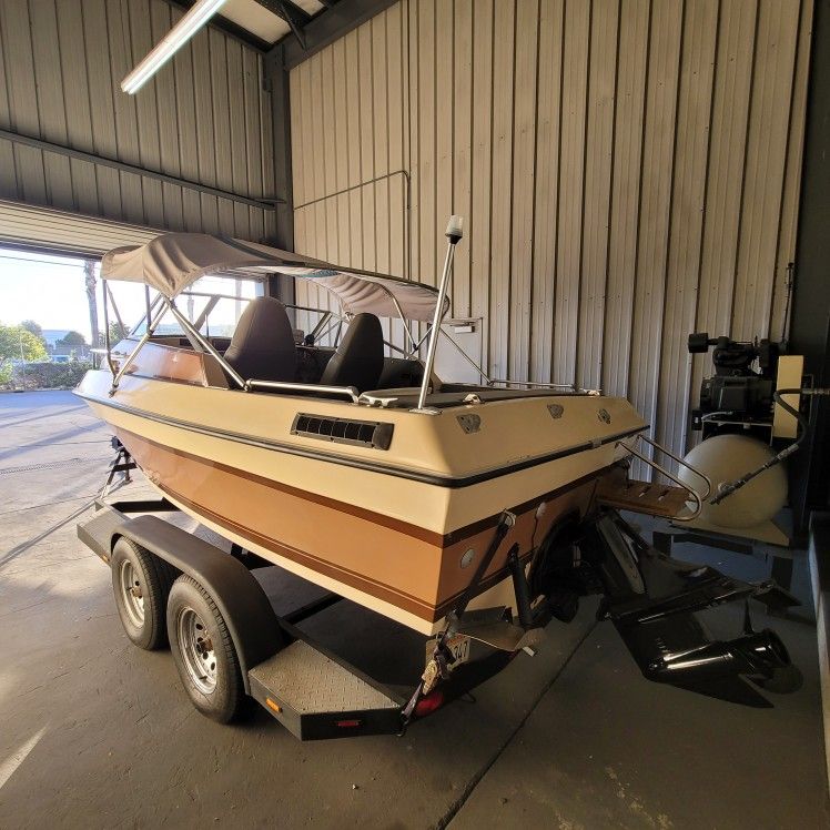 21ft Cuddy Cabin Sunray Boat Pleasure for Sale in Compton, CA - OfferUp