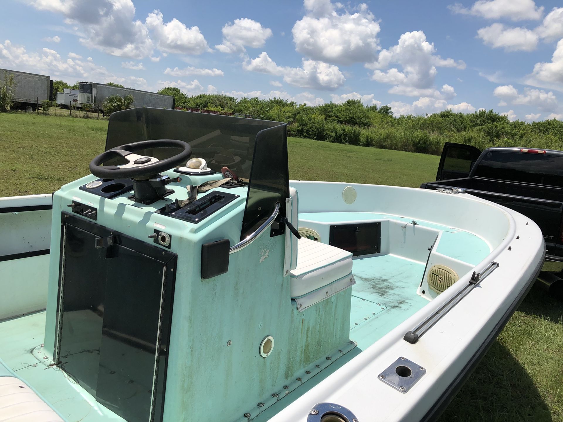 19 ft Super Skiff, Dolphin boat for Sale in Homestead, FL - OfferUp