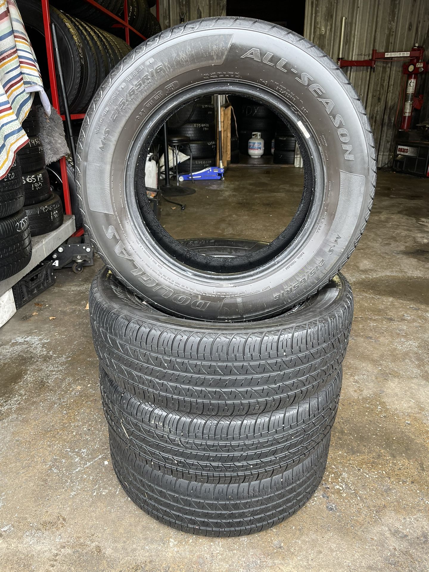 16 INCH TIRE 215/65R16 DOUGLAS ALL-SEASON for Sale in Denison, TX - OfferUp