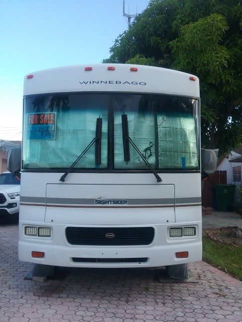 WINNEBAGO MOTORHOME CLASS A ,,30 FOOT GAS, for Sale in Miami Gardens ...