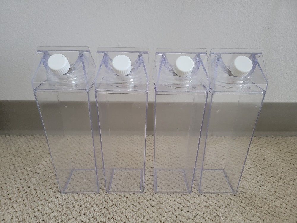 4 Pack 34 oz Plastic Milk Cartons, Like New Condition for Sale in ...