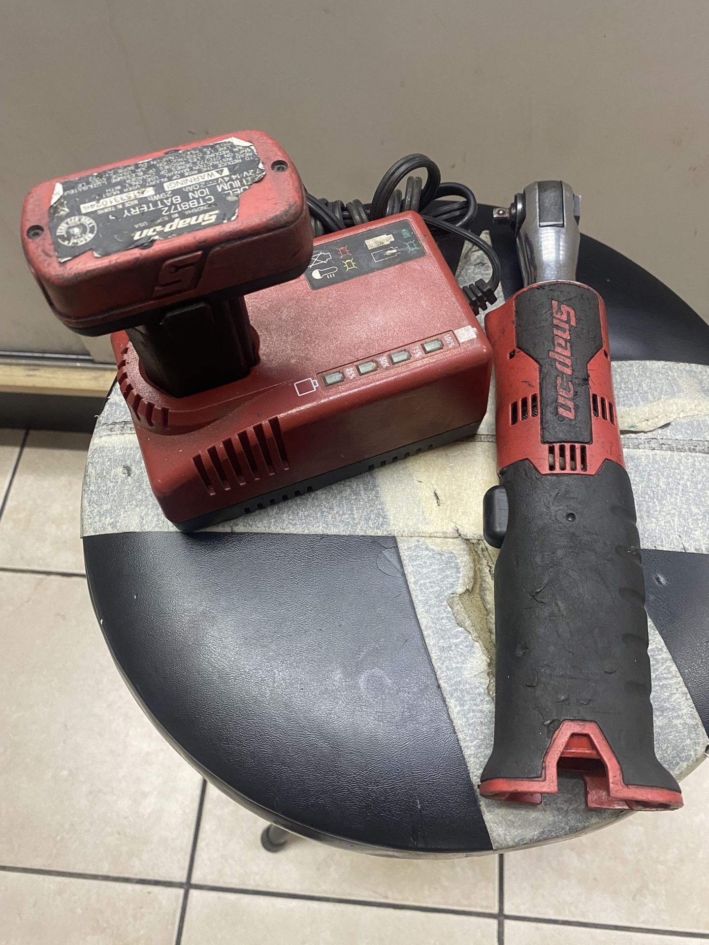 Battery 14.4V Vehicle Power Tools Snap On 14.4v Battery Holder – The ...