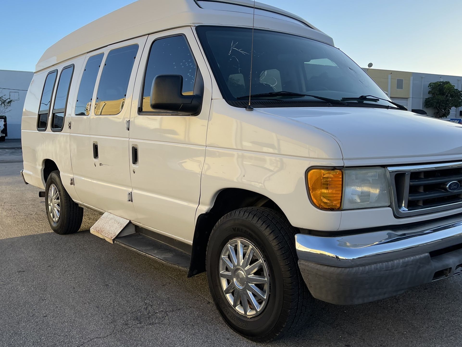 2004 Ford E-250 for Sale in Hollywood, FL - OfferUp