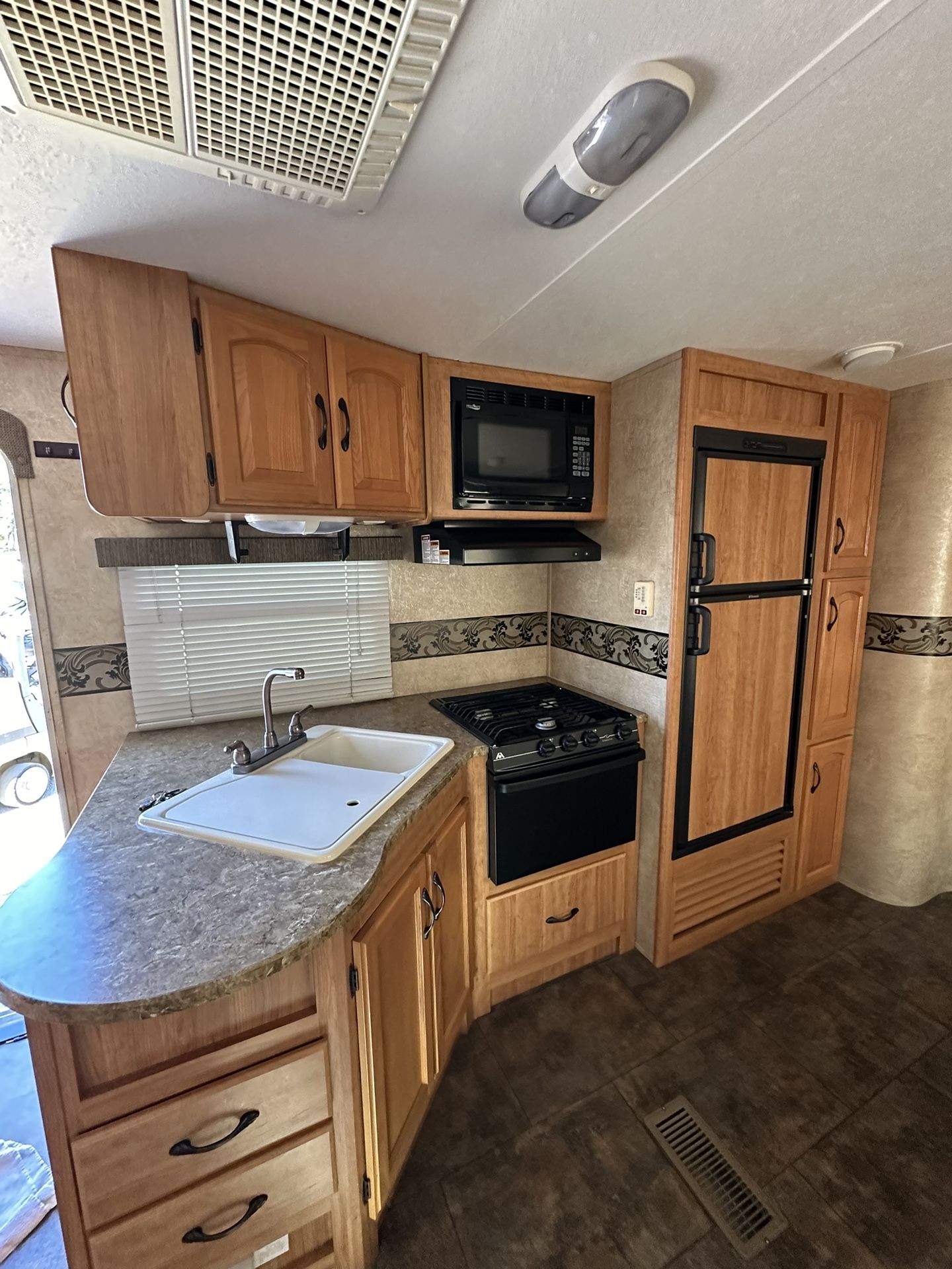 2011 Keystone Sprinter 250 RBS for Sale in Redlands, CA - OfferUp