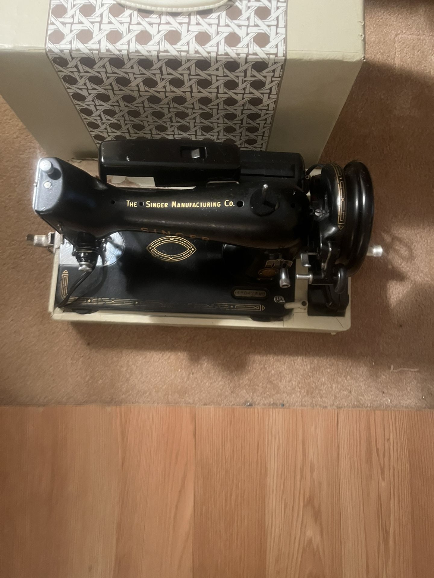 Antique 1955 Singer 99 Sewing Machine Model 99-31. Foot pedal included ...