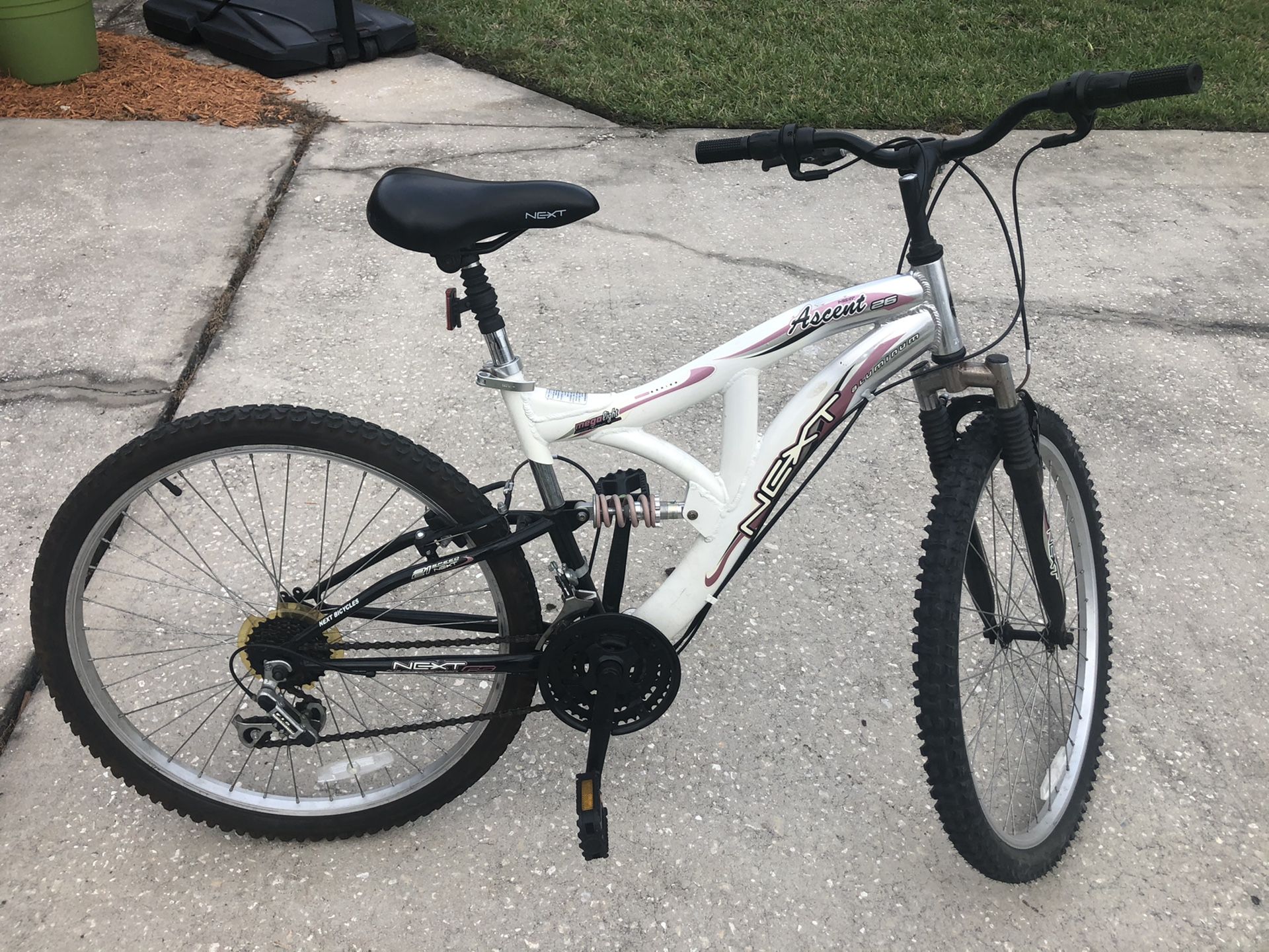 Next Aluminum Ascent 26 Girls Bike for Sale in Orlando, FL - OfferUp