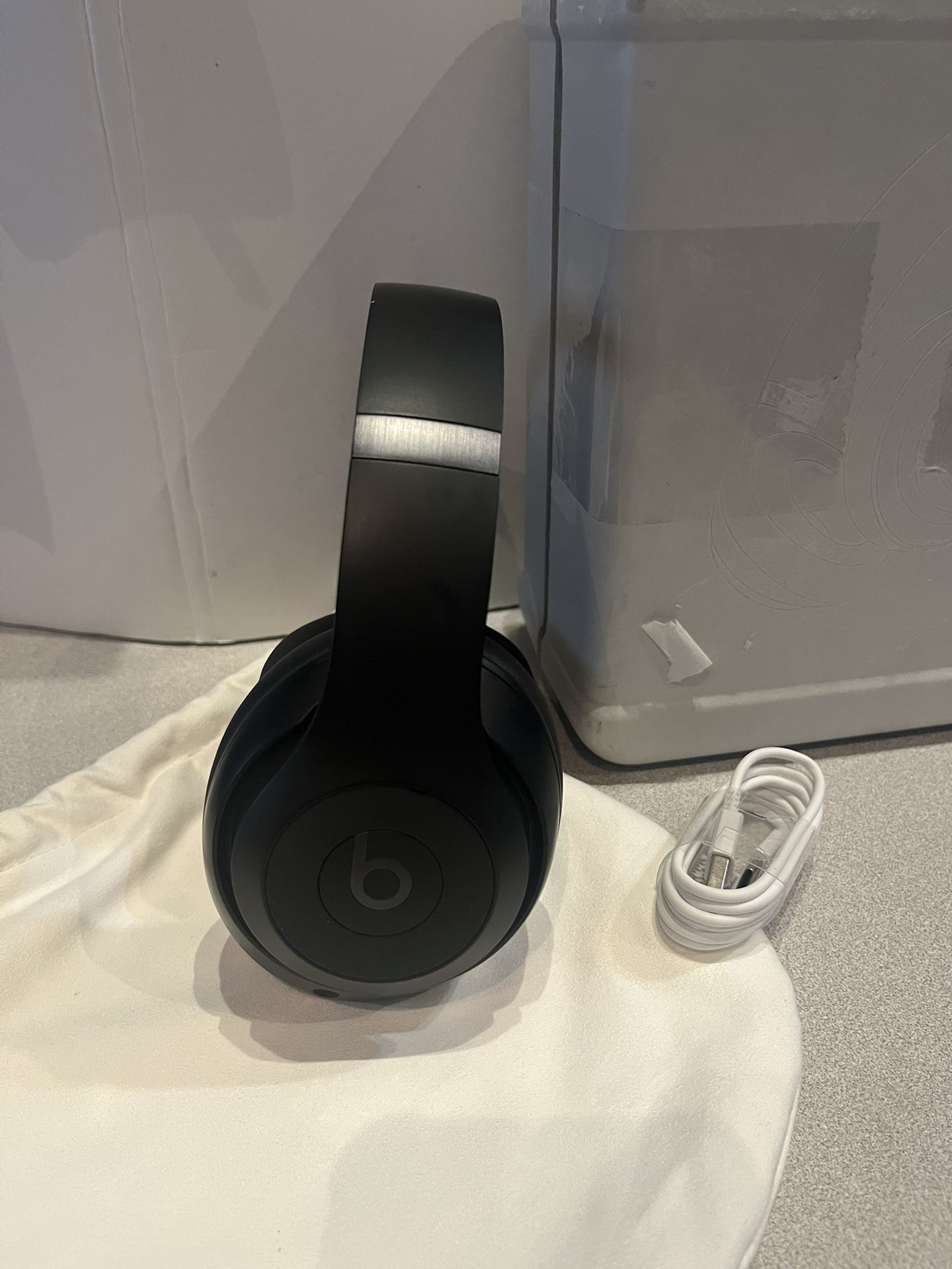 Beats Studio Pro premium wireless noise canceling headphones-Matte ...