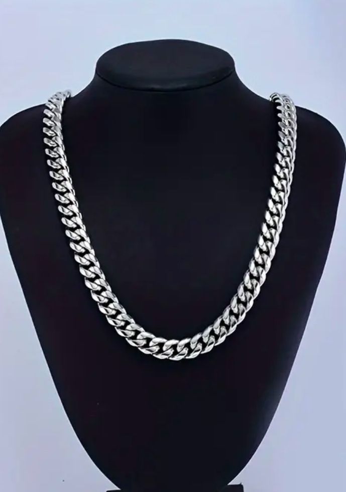 Stainless Steel Chain And Bracelet Set 24” 8” 89122 Pick Up for Sale in ...
