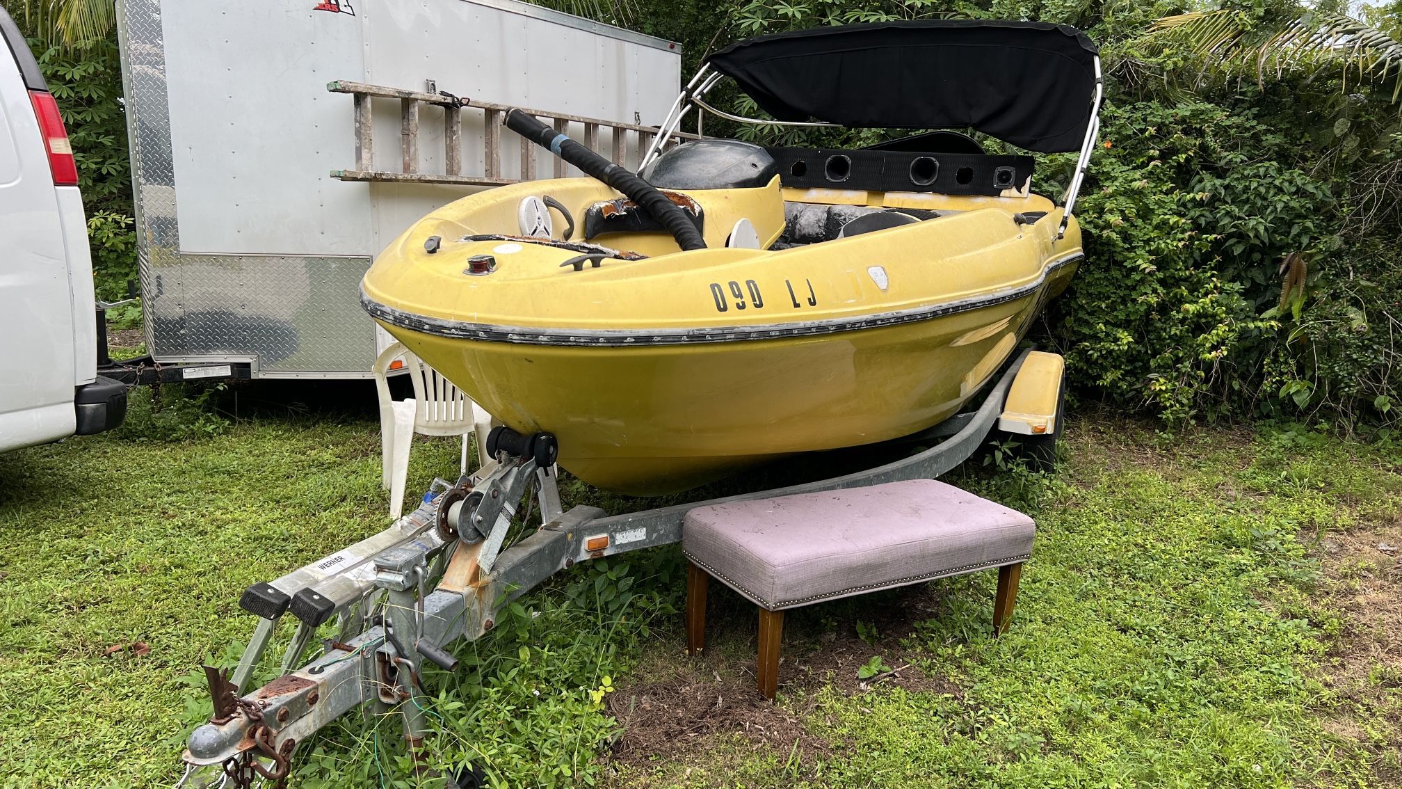 1999 CEC 18’ BOMBARDIER MOTOR CORP for Sale in Pompano Beach, FL - OfferUp