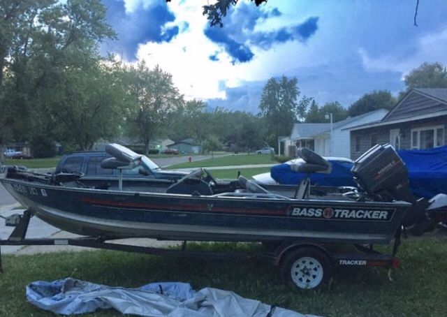 1989 Bass Tracker V17 17ft. Sold as is. for Sale in Richton Park, IL ...