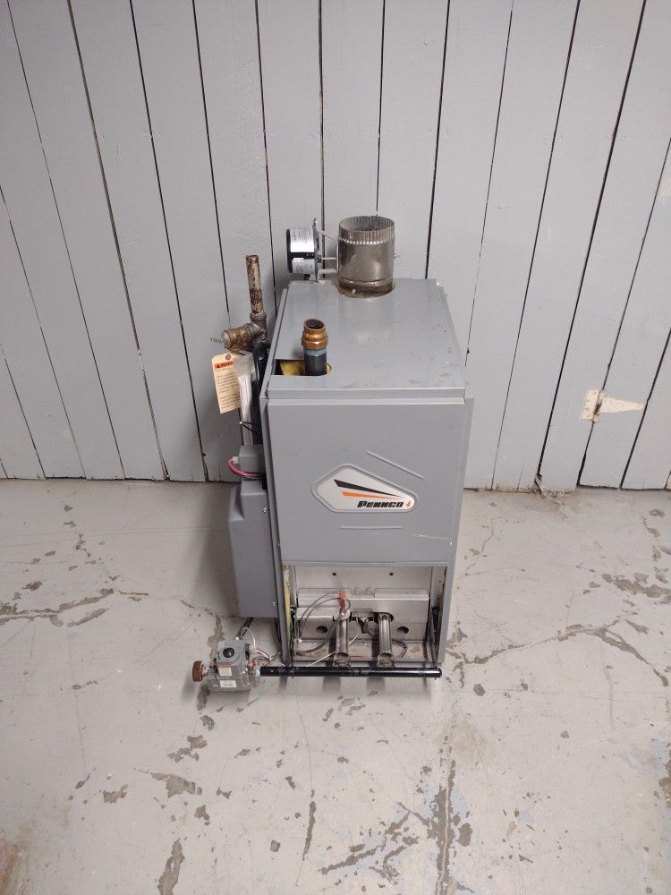 Pennco Hot Water Boiler for Sale in Chicago, IL - OfferUp