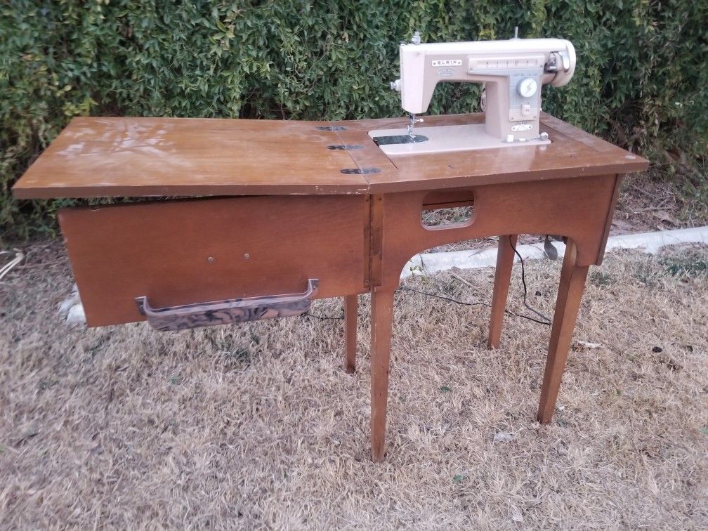 ELGIN Vintage SEWING MACHINE 690 Special Deluxe **MAKEanOFFER** for ...
