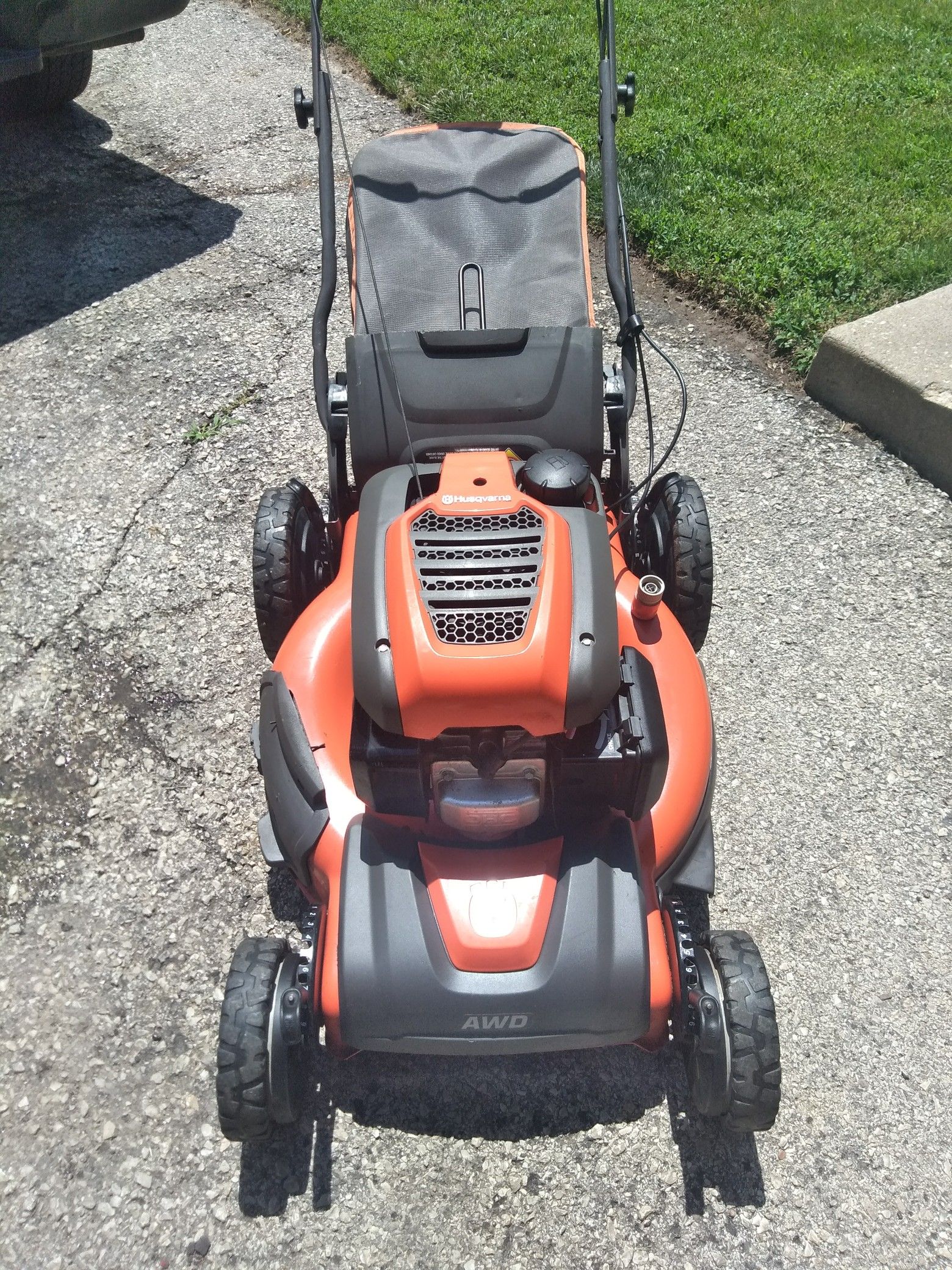 Husqvarna all wheel drive mower for Sale in Saint Charles, MO - OfferUp