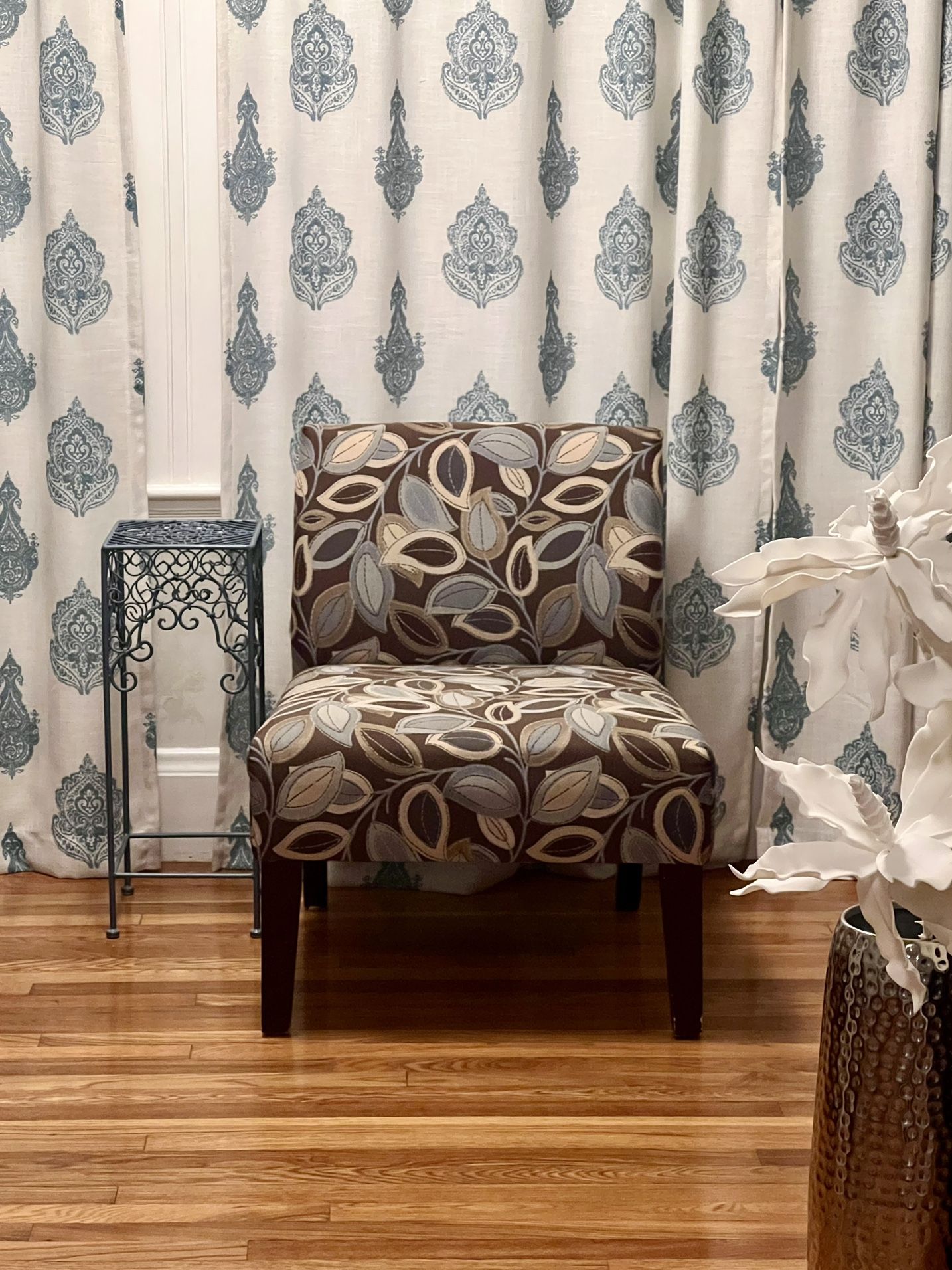 Armless Modern Leaf Pattern Chair for Sale in Boston, MA - OfferUp