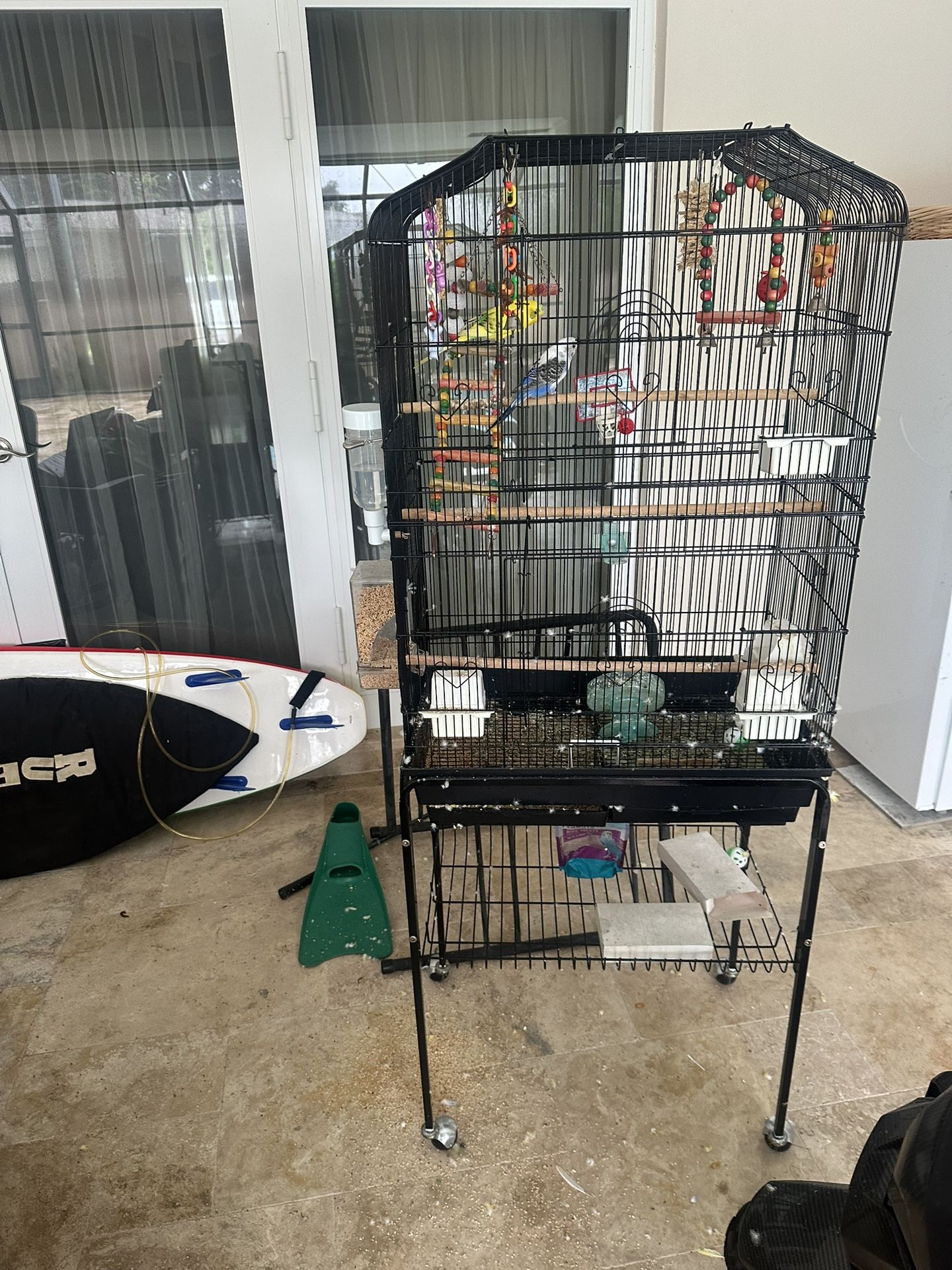 Free Nice Cage With All Accessories for Sale in Hollywood, FL - OfferUp