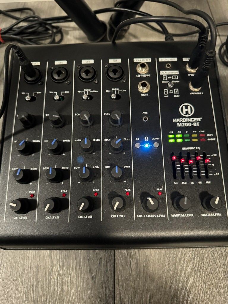 Harbinger PA Console 800 Watt Built In Bluetooth for Sale in ...