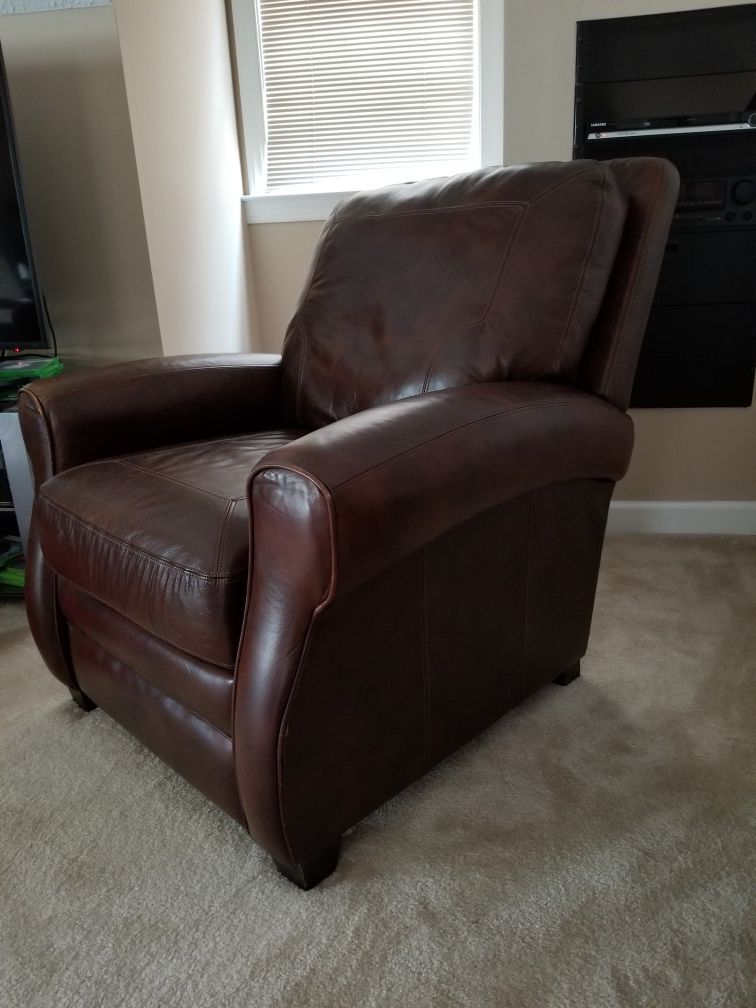 Lane Home Furnishings Leather Sofa And Loveseat From The Bowden ...