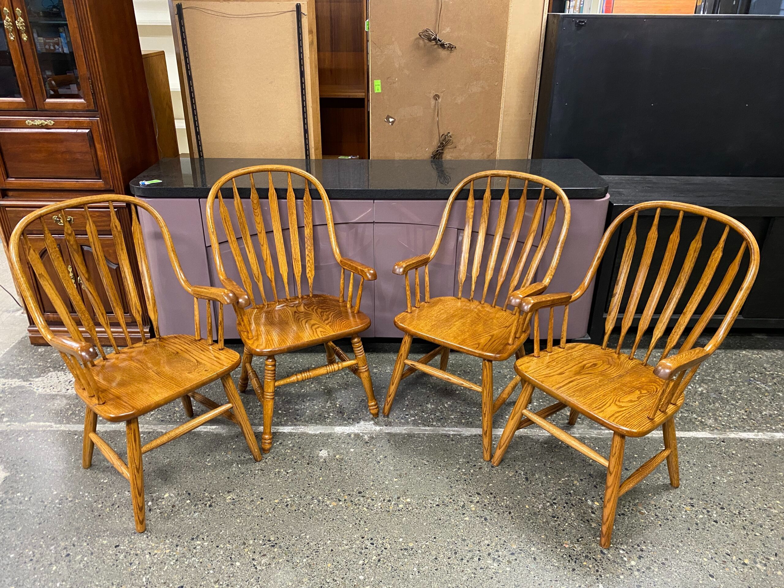 SHIN LEE Oak Windsor Dining Chair (Set of 4) for Sale in Bellevue, WA ...