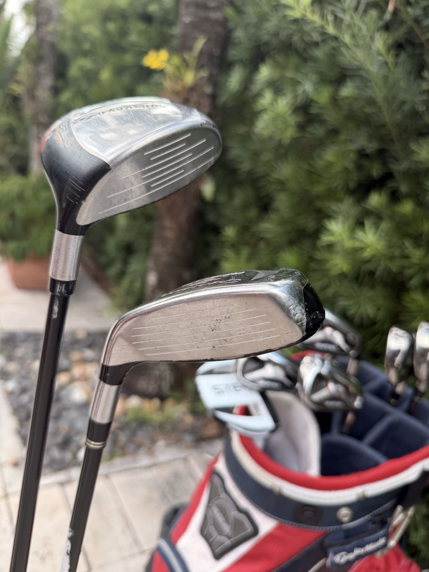 TaylorMade Golf Bag + TaylorMade Clubs for Sale in Miami, FL - OfferUp