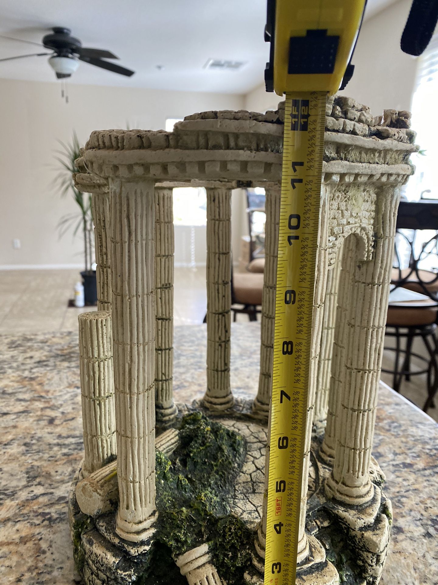 Greek columns Aquarium Decor for Sale in Las Vegas, NV - OfferUp