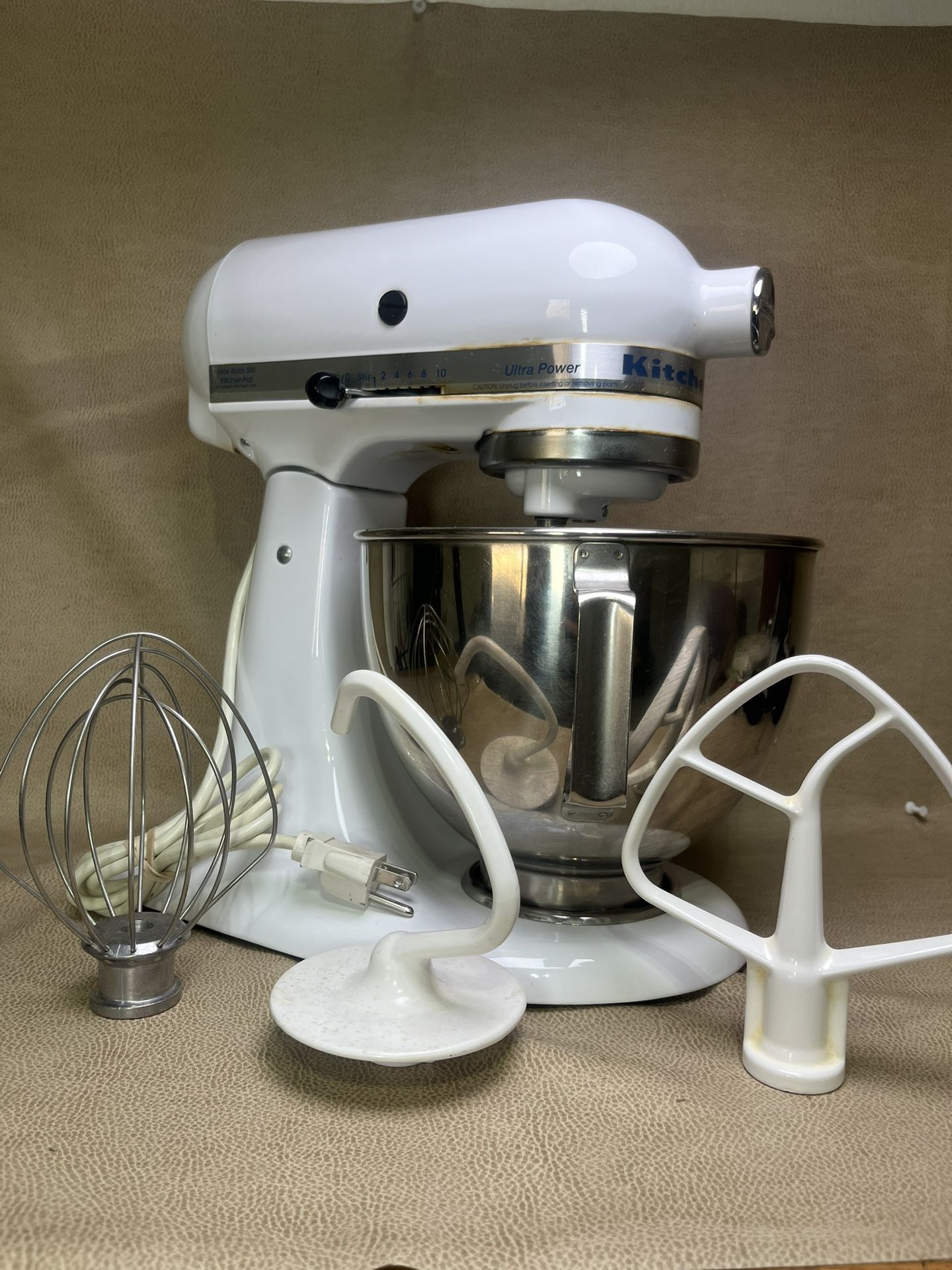 KitchenAid 300W Ultra Power Stand Mixer White w/ Bowl 3 Attachments ...