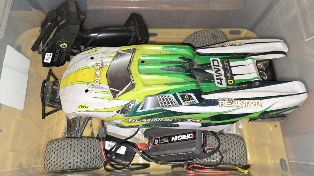 Helion RC Car, Dominus 10TR for Sale in Snohomish, WA - OfferUp