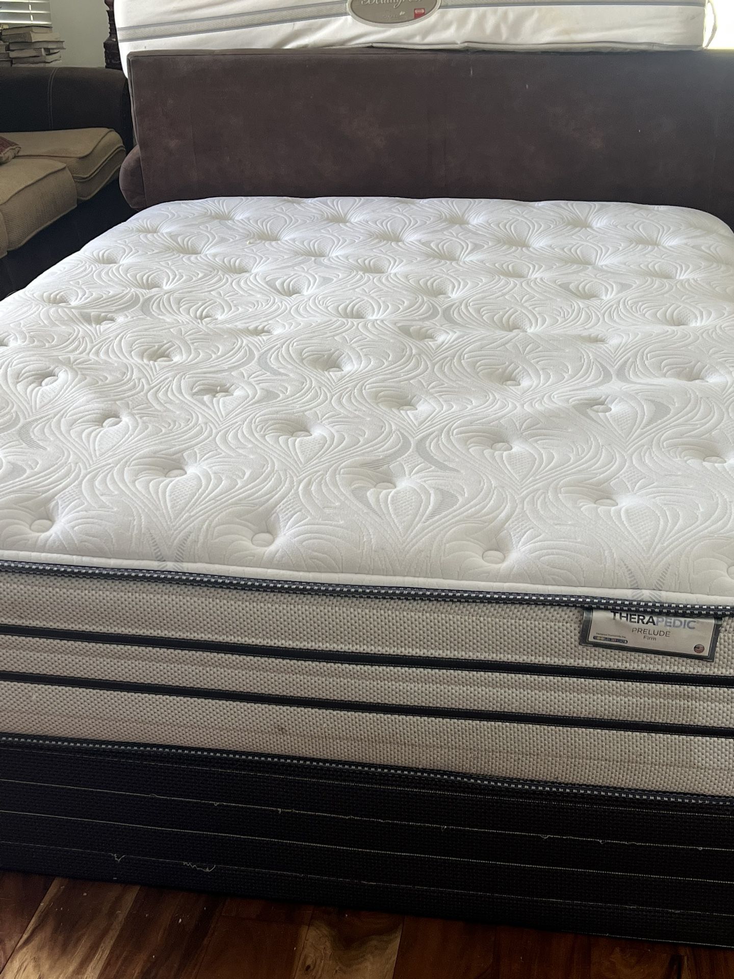 Used queen size mattress and box spring store