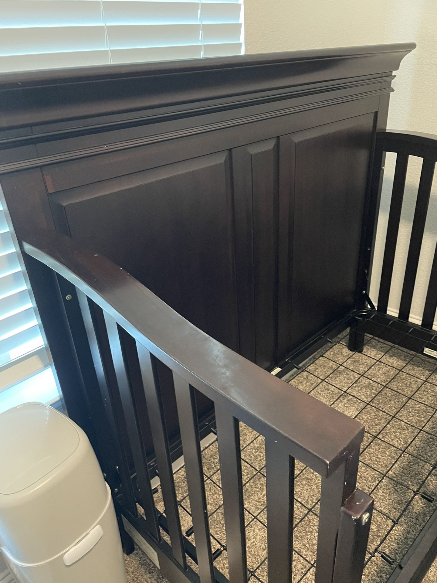 Baby Cache Infant And Toddler Crib for Sale in Argyle, TX - OfferUp
