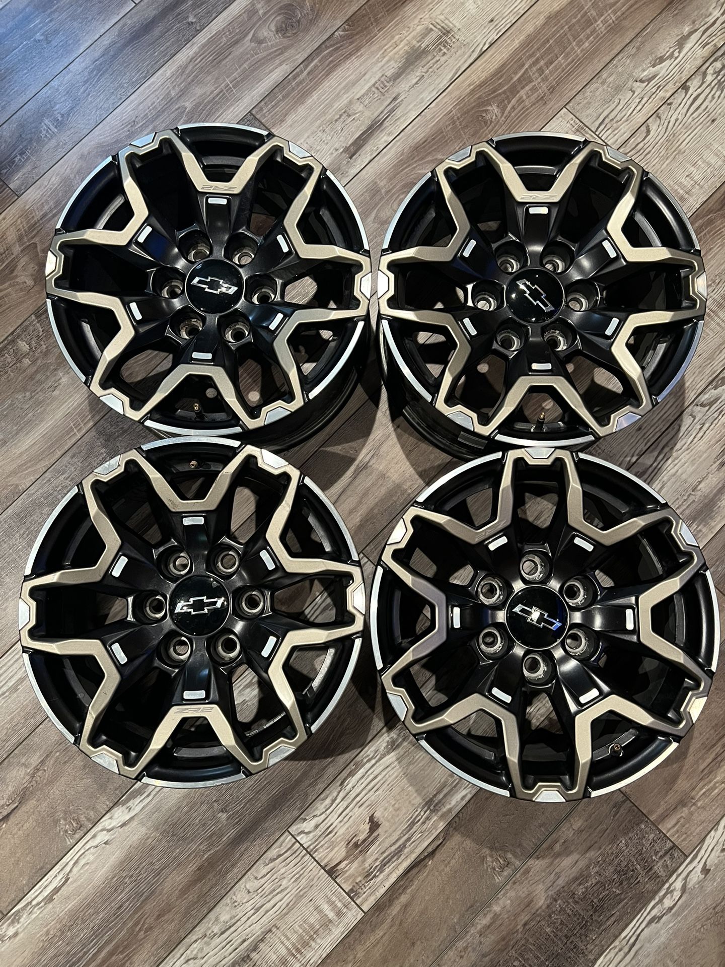 SUPER CLEAN SET! 17" Wheels & Caps for Chevy Colorado ZR2 2023 - 2025 ...