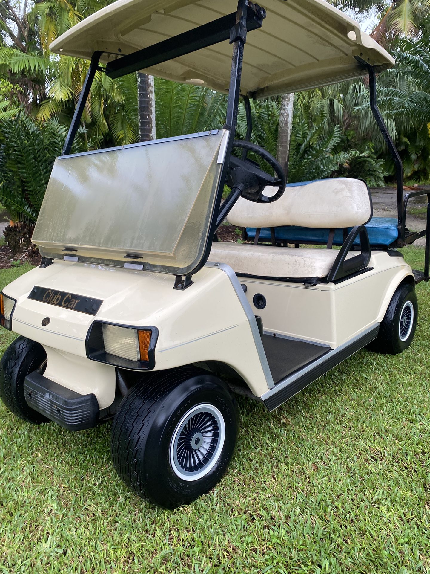 Club Car DS Golf Cart Electric 48v Vehicle for Sale in Lake Clarke, FL ...