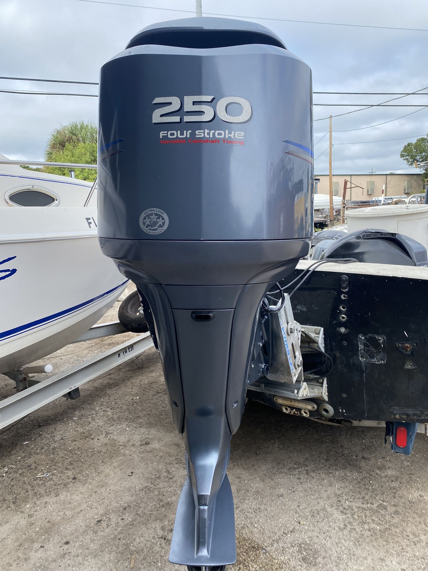 2007 Yamaha 250 HP 4-Stroke 25" Outboard Motor for Sale in Tampa, FL ...