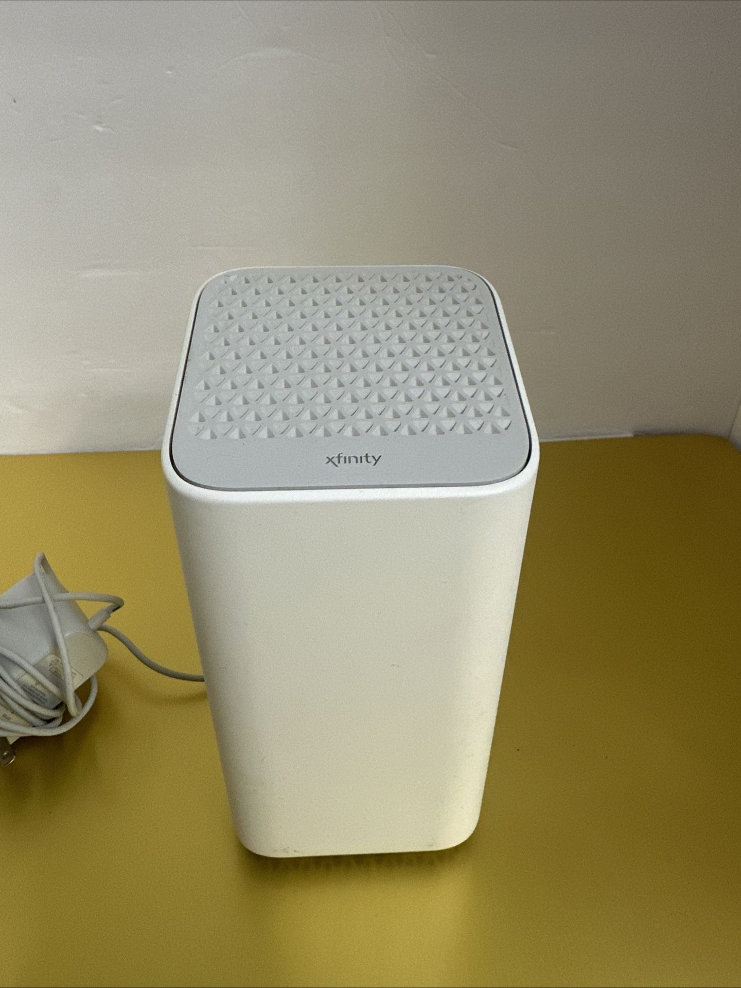 Comcast Xfinity XB7-T GIGABIT Modem WiFi Router With Black Cord WITH ...