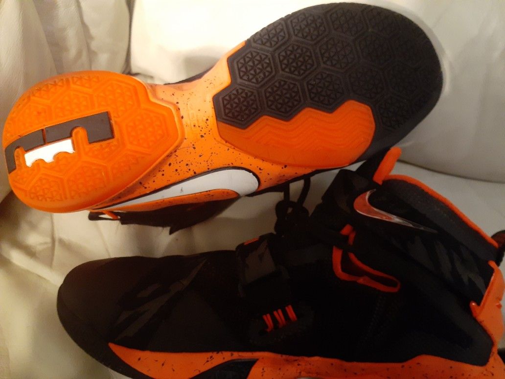 Lebron Soldier 7 Orange And Black