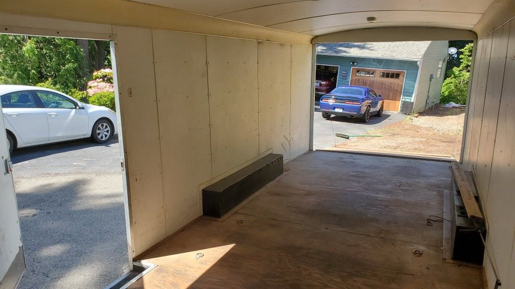 24 foot Hallmark Enclosed trailer for Sale in Bremerton, WA - OfferUp