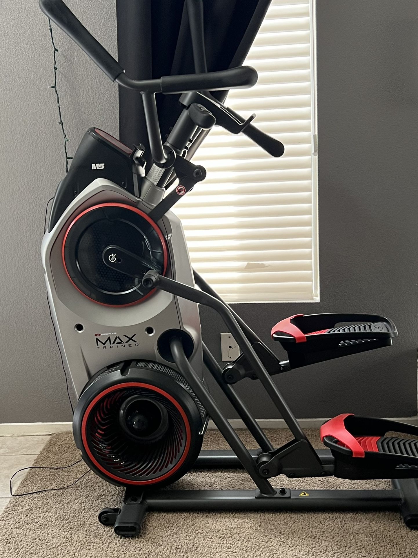 Bowflex Max Trainer M5 for Sale in Las Vegas, NV - OfferUp