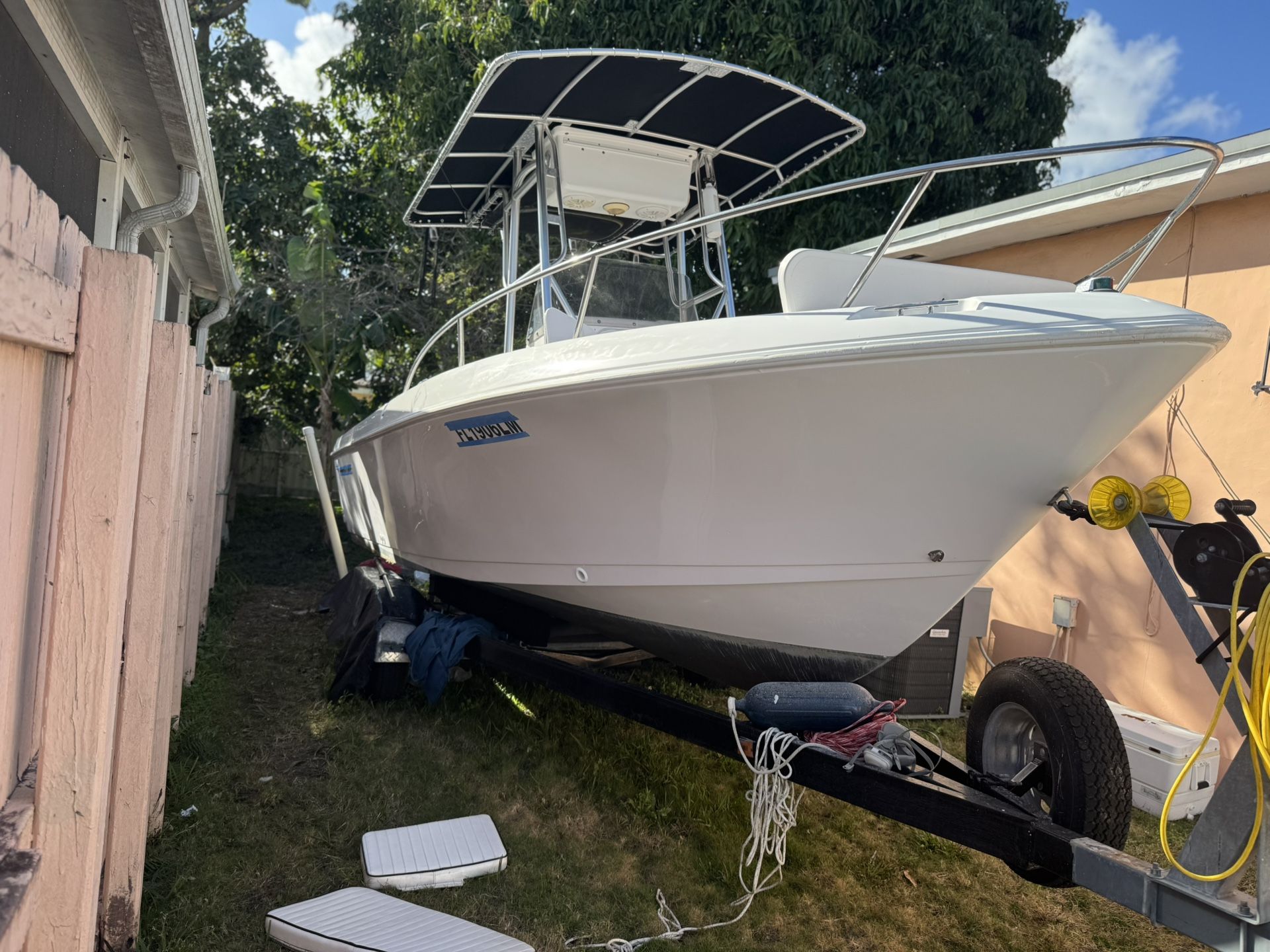 2001 Proline 22 Powered With A 200 Optimax. Trailer Included. Just Got ...