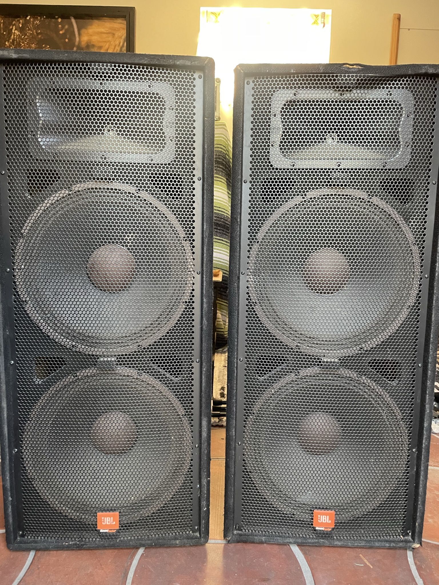 JBL SF25 PA Speakers for Sale in Jurupa Valley, CA - OfferUp