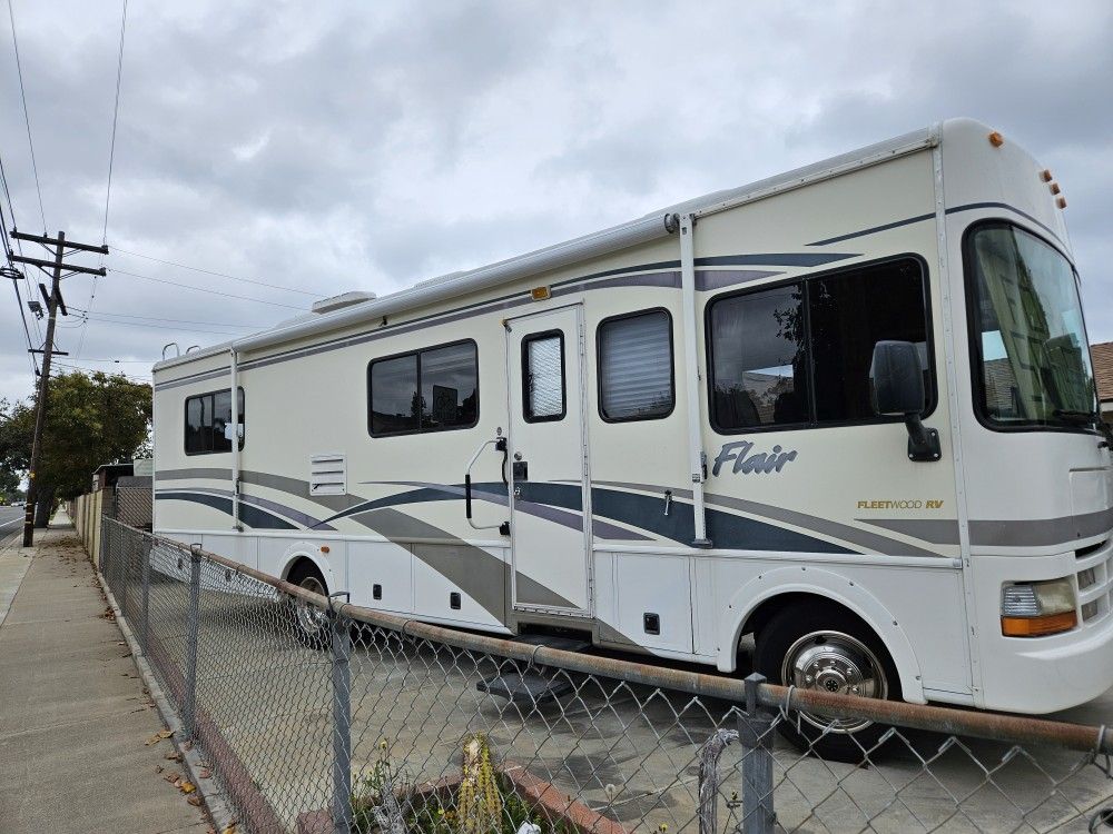 2002 Fleetwood Flair Rv for Sale in Anaheim, CA - OfferUp