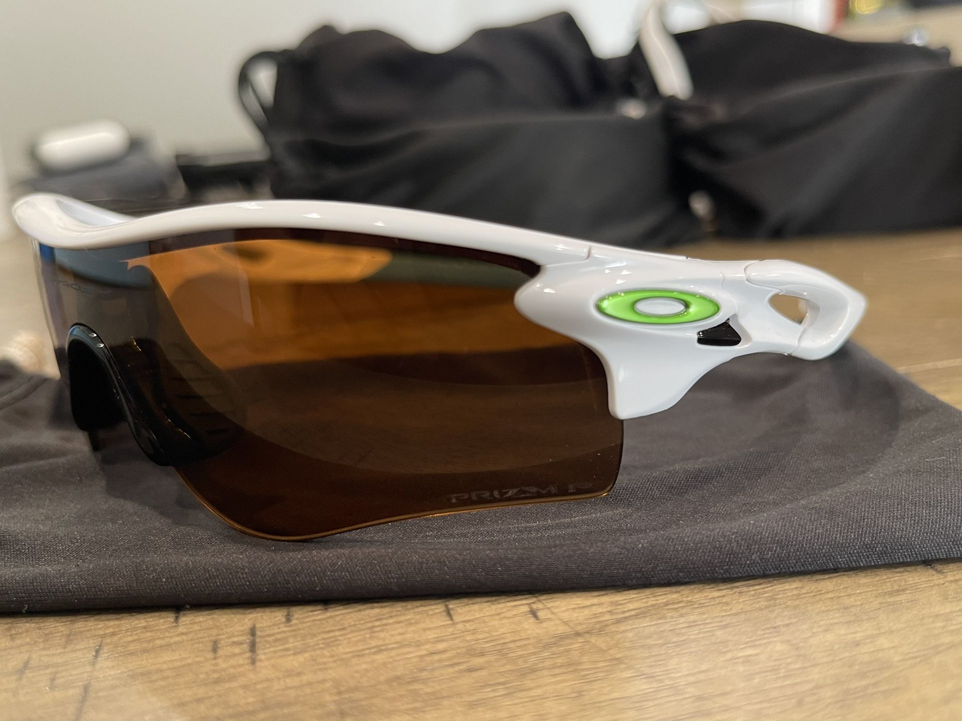Oakley Sunglasses Radar Lock for Sale in Santa Ana, CA - OfferUp