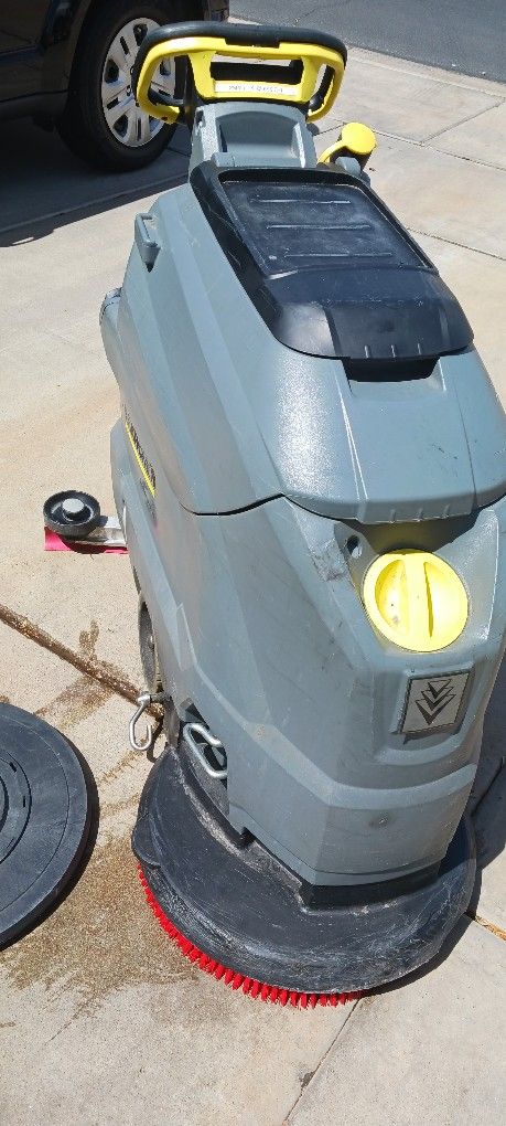 20B Floor Scrubber Machine Windsor/KARCHER FLOOR SCRUBBER 20B for Sale ...