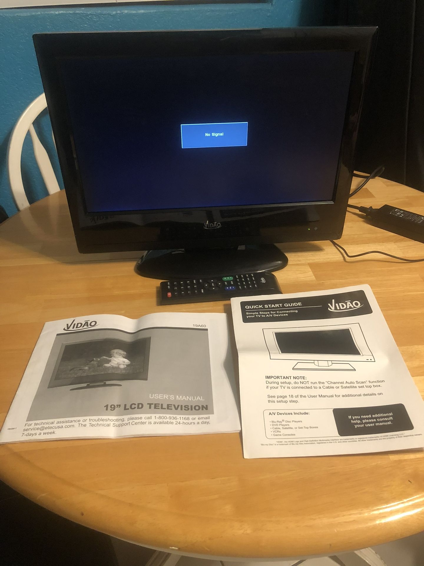 Vidao 19” LCD TV with remote and Manual for Sale in Miami, FL - OfferUp