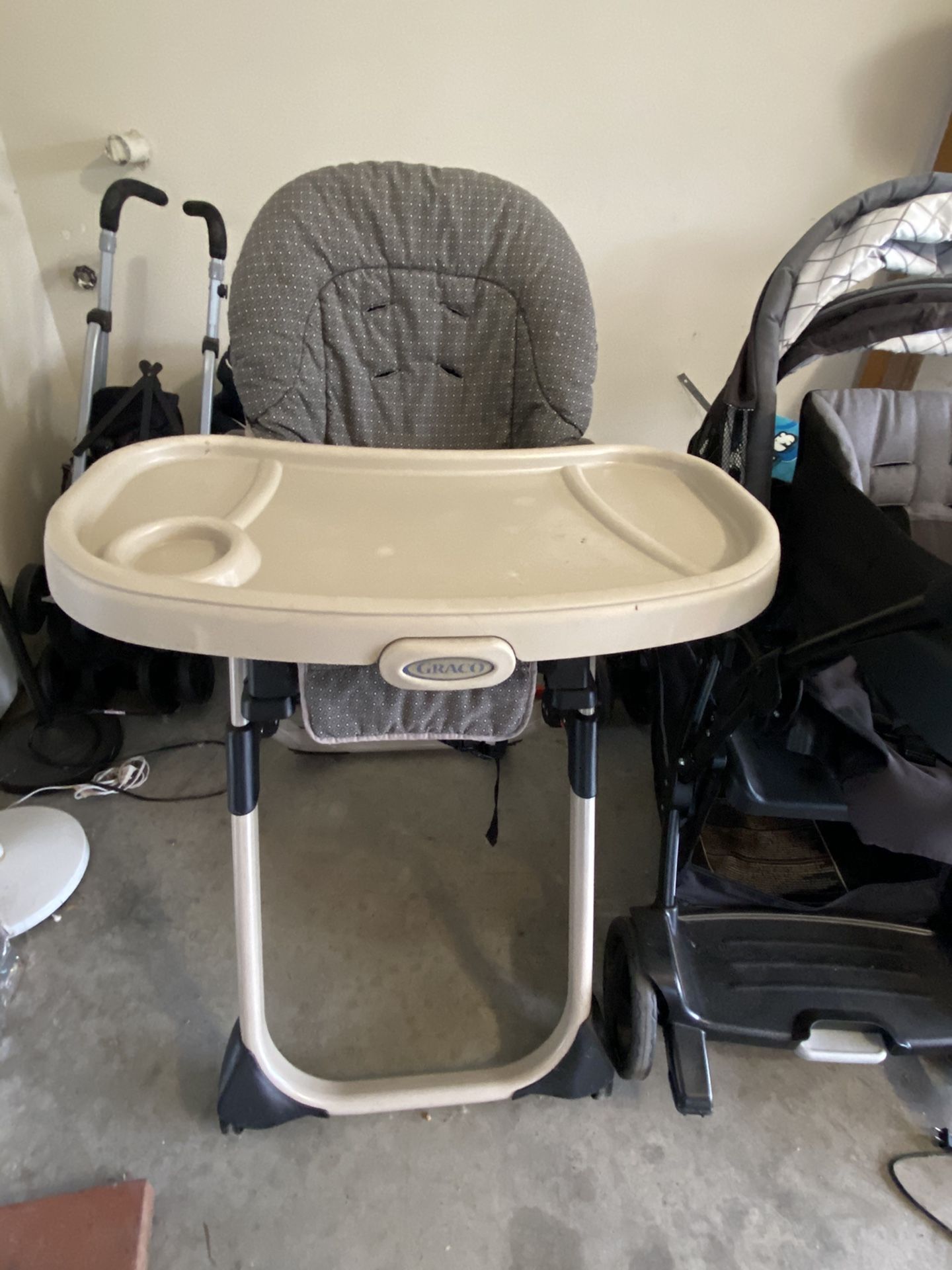 Graco High Chair for Sale in Buckley, WA - OfferUp