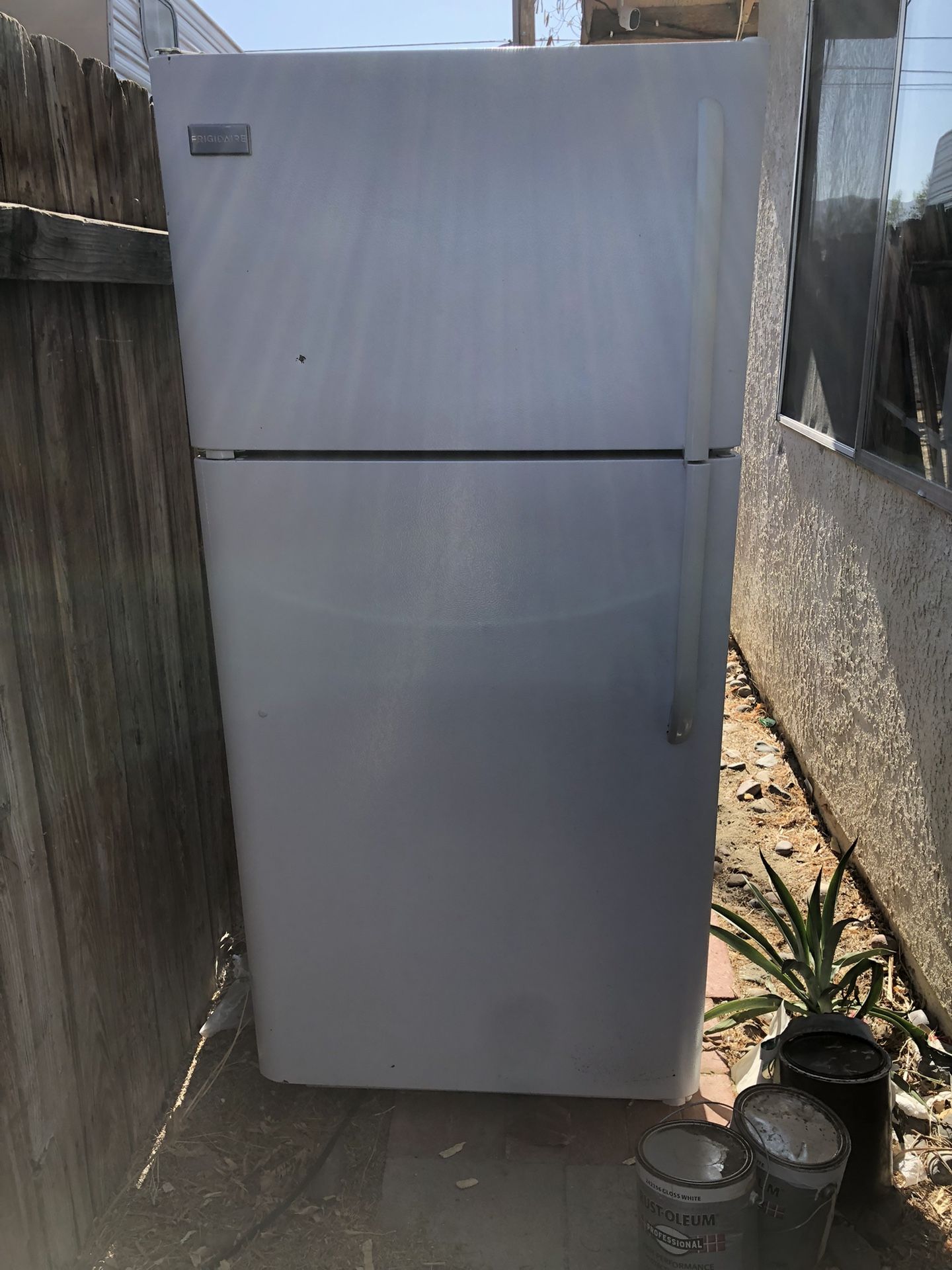 Full Fridge for Sale in Desert Hot Springs, CA - OfferUp