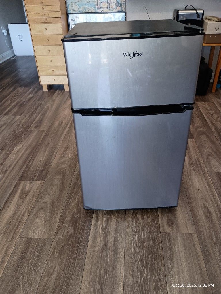 Extraordinary Whirlpool 31 Mini Fridge Gallery