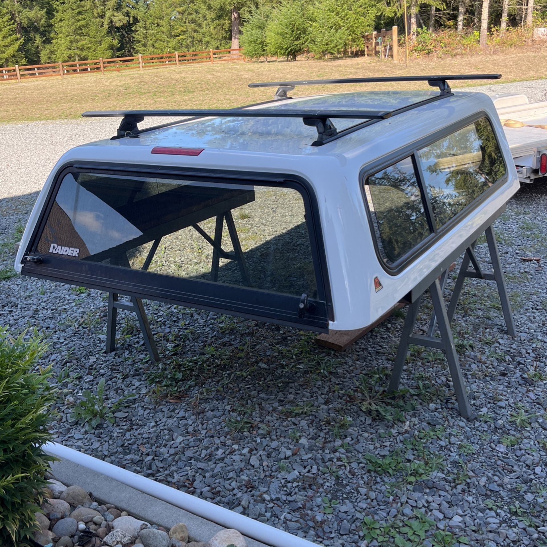 Raider Canopy Came Off 2010 Gmc I Believe It Was 6 Foot Six Bed Raider ...