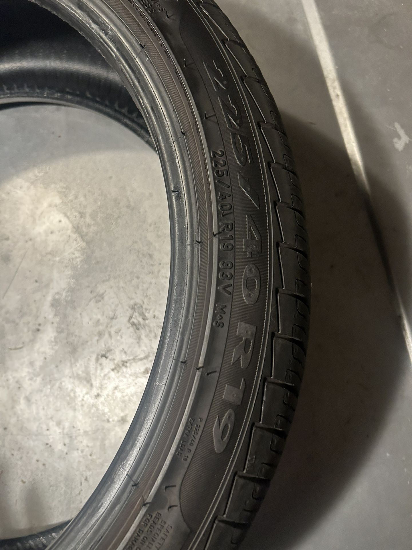 225/40R19 for Sale in Long Beach, CA - OfferUp