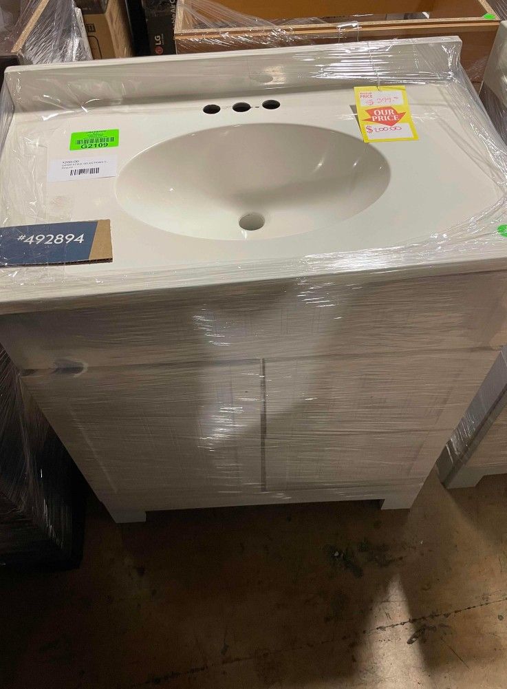 STYLE SELECTIONS Bathroom Vanity with Marble Top FVMC for Sale in San ...