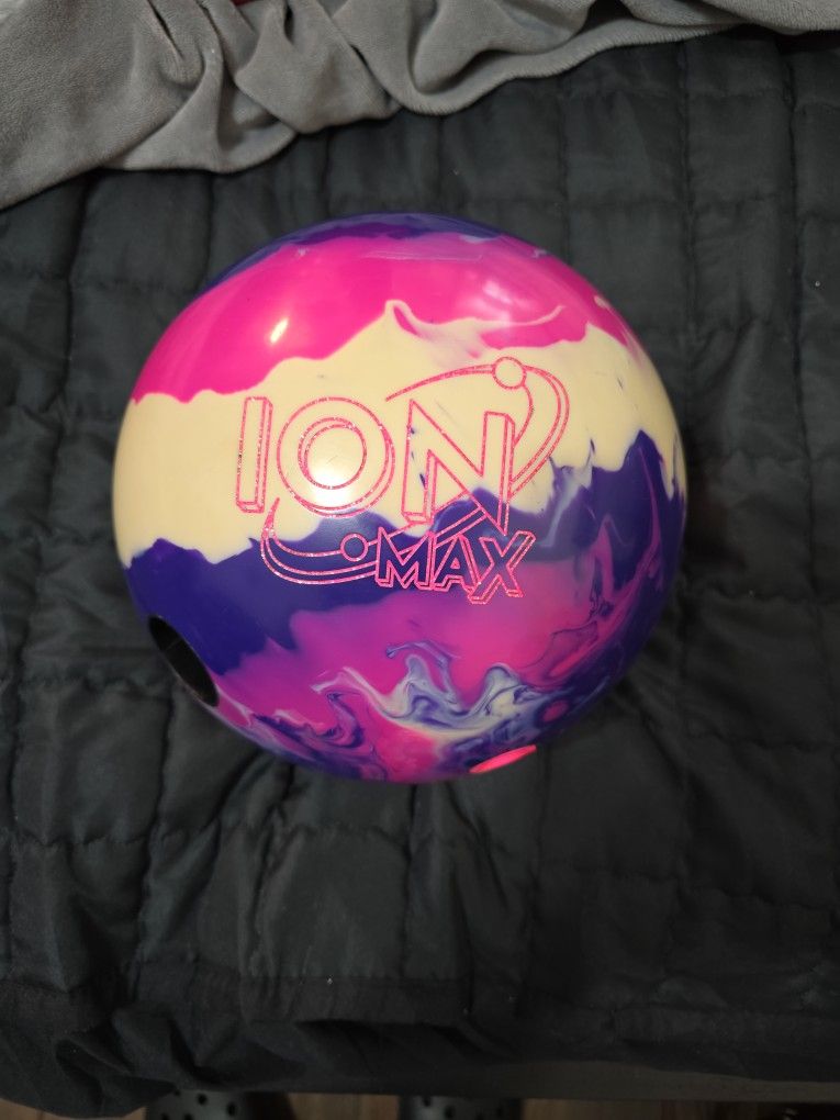 Storm ION Max Bowling Ball for Sale in Glendale, AZ - OfferUp