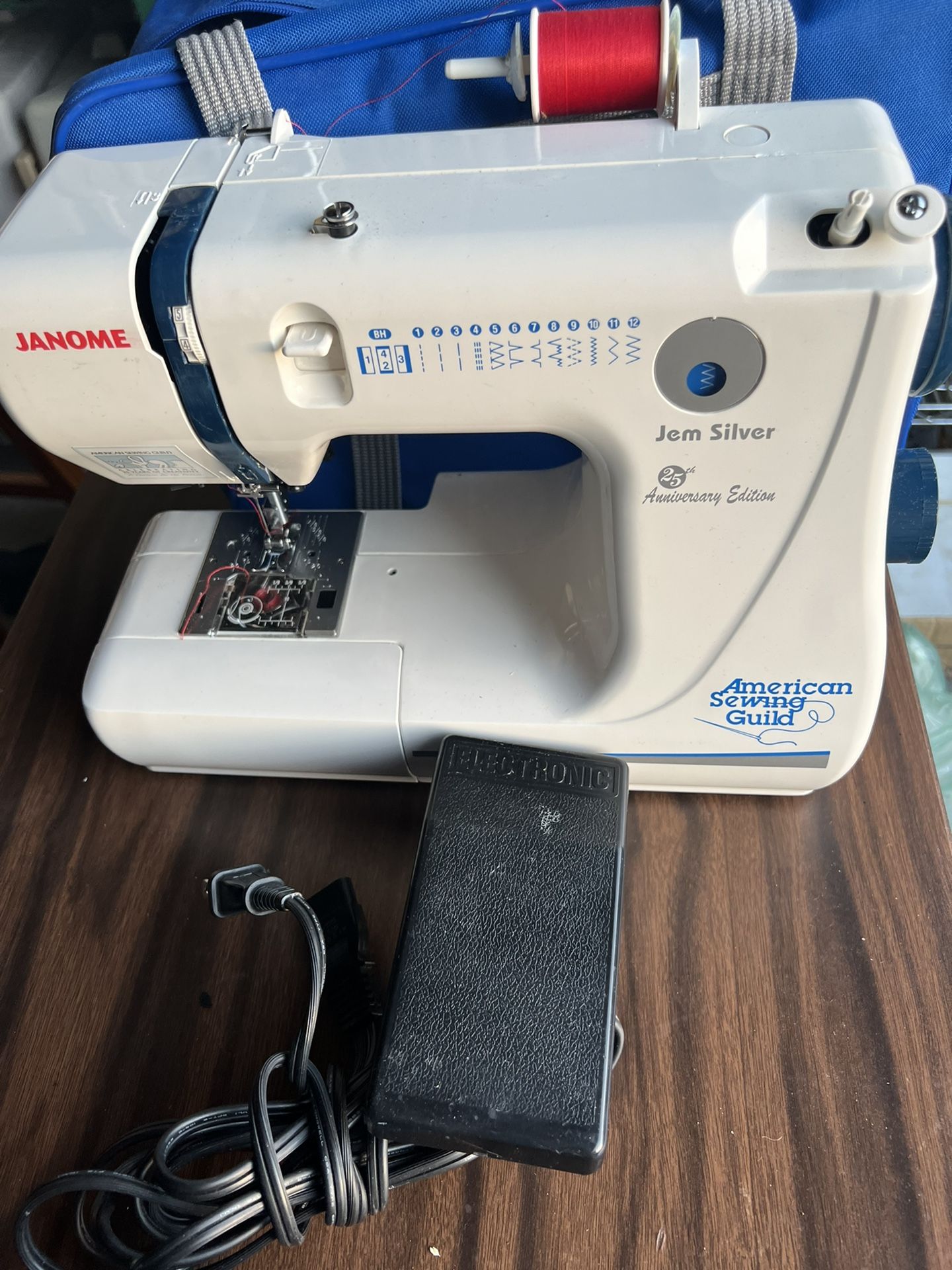 Janome Jem Silver Sewing Machine 25th Anniversary Ed. Model 662 P2434 ...